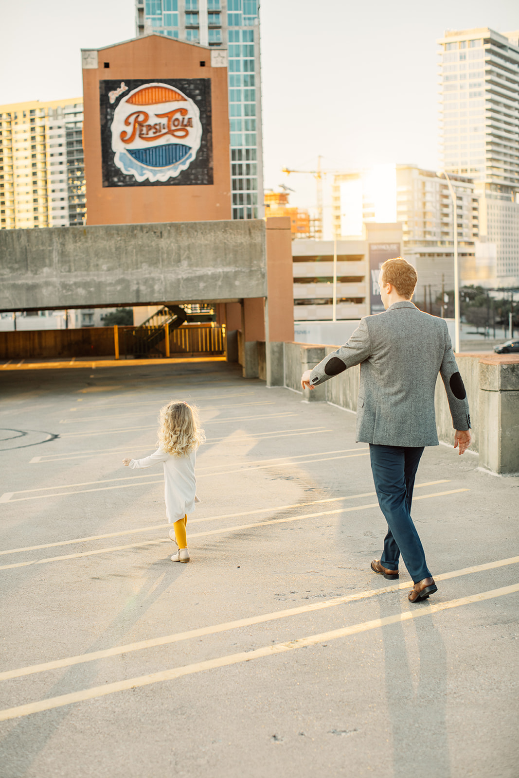 Richey Family | Dallas Parking Garage Family Photos | Dallas, TX ...